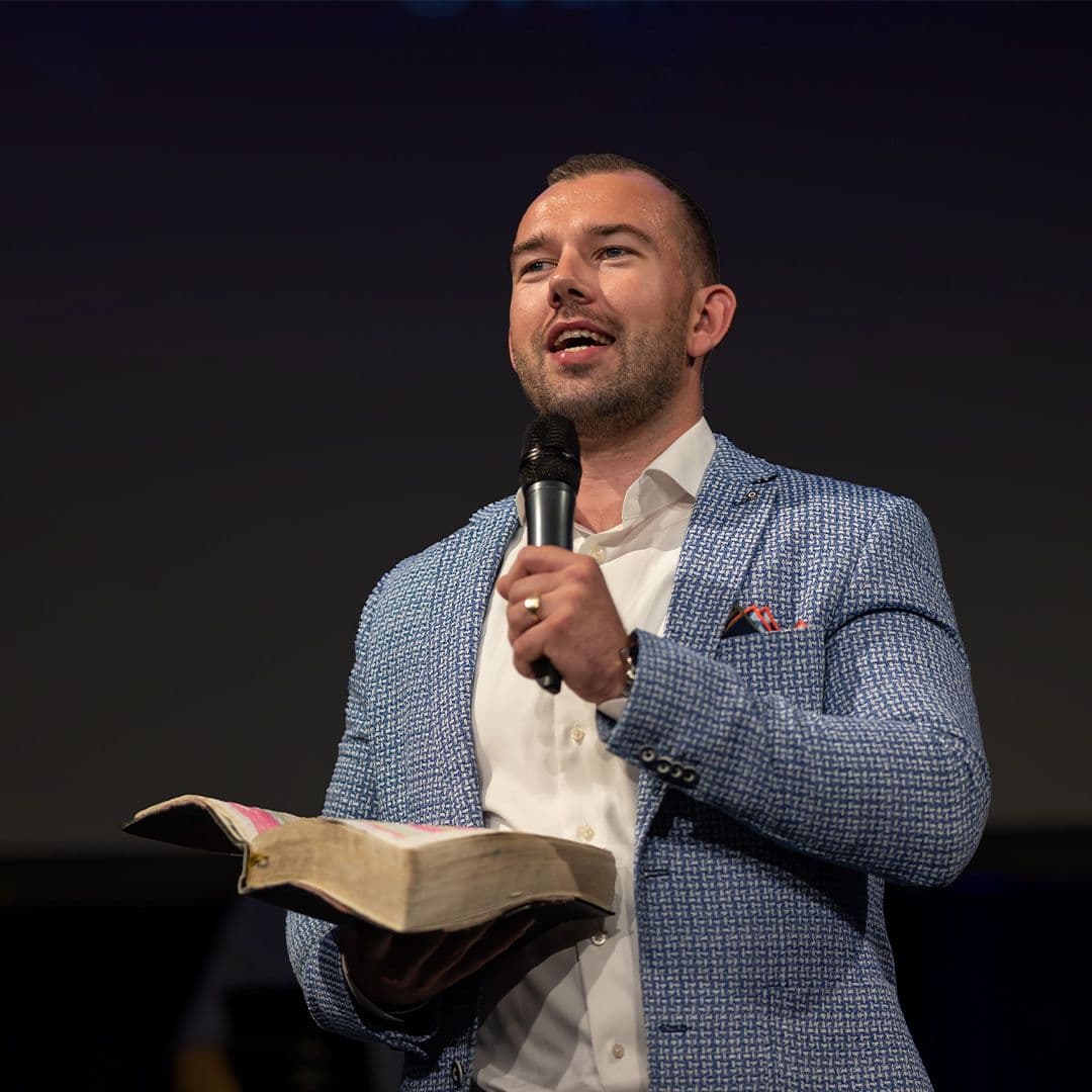 Tom de Wal | Frontrunners Ministries